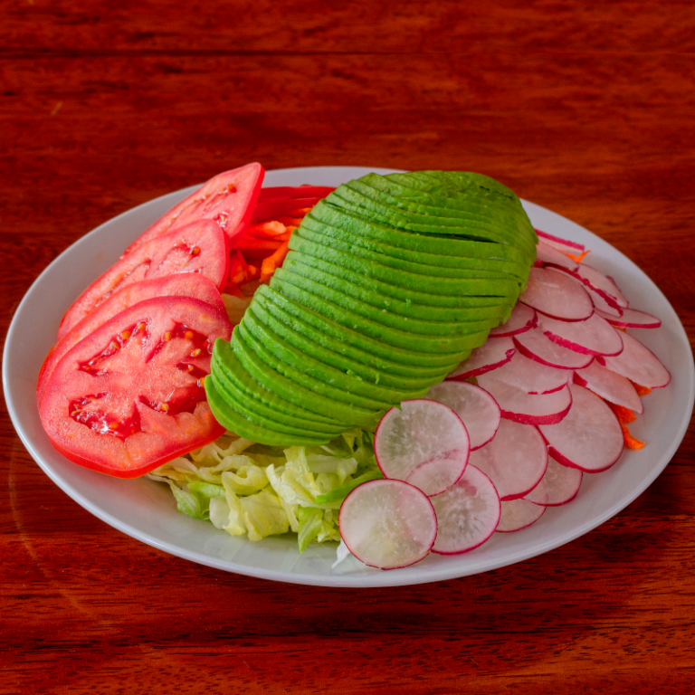 Ensalada Fresca - La Granja Real Food Chicken